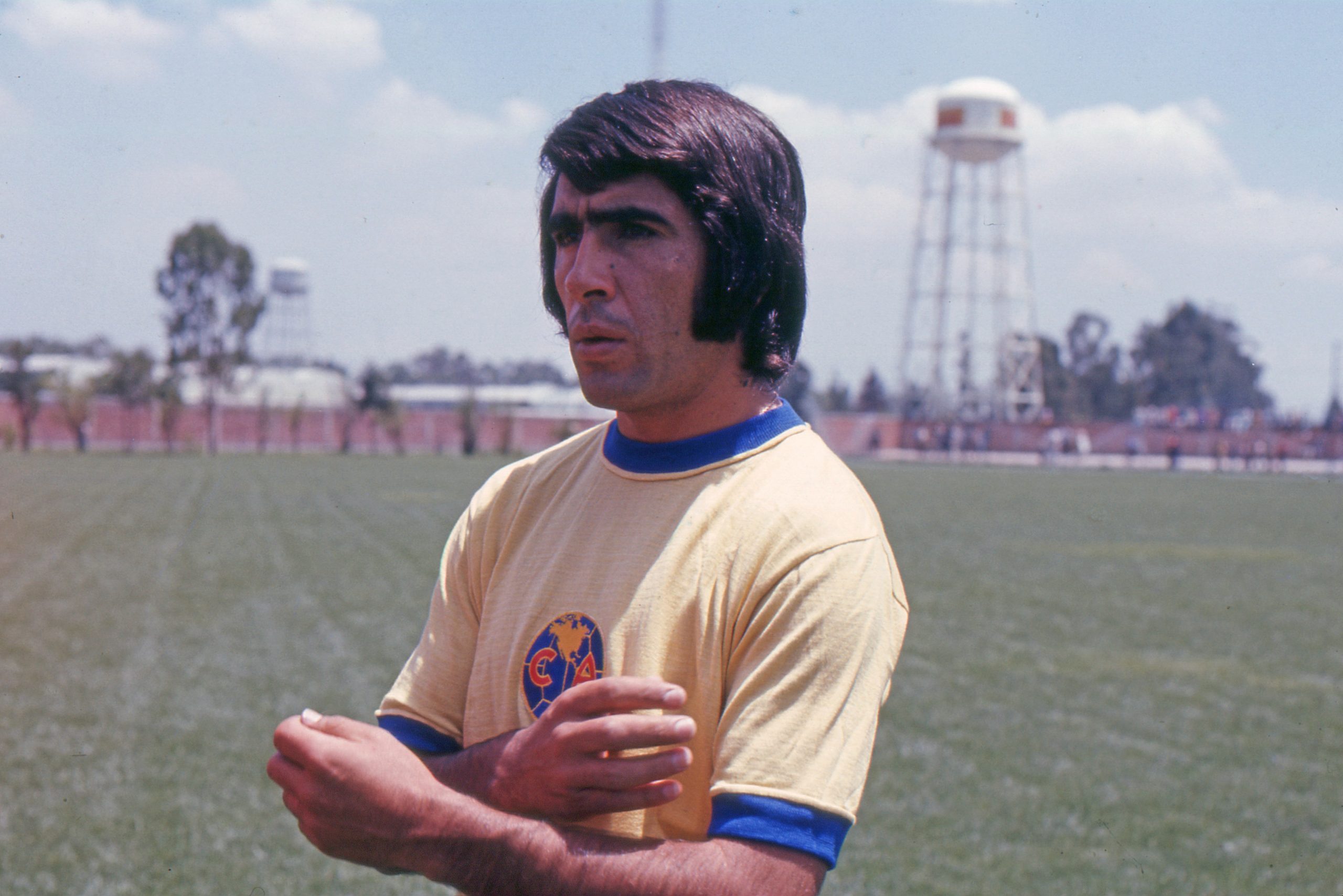 Así, a billetazos, Panchito Hernández contrató a Carlos Reinoso, quien ...